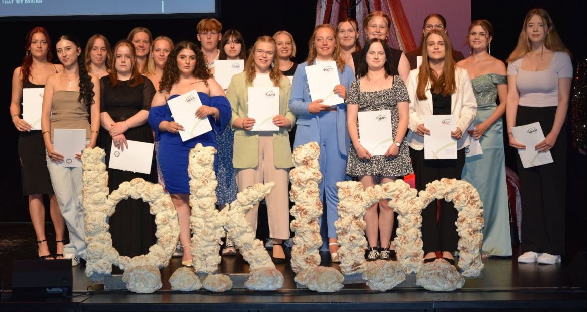 Abschlussjahrgang 2024 – BKLM – Berufskolleg Lise Meitner Ahaus