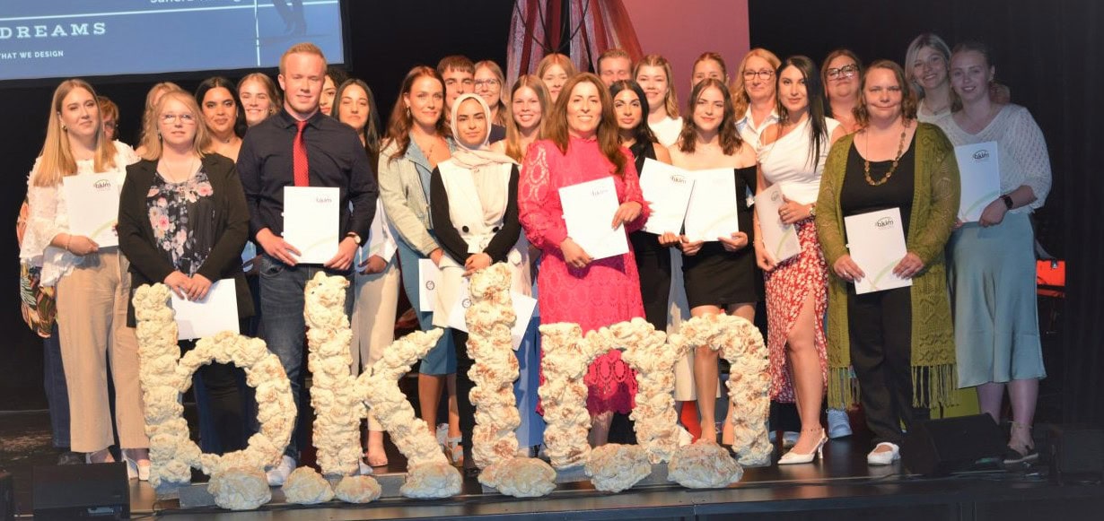 Abschlussjahrgang 2024 – BKLM – Berufskolleg Lise Meitner Ahaus